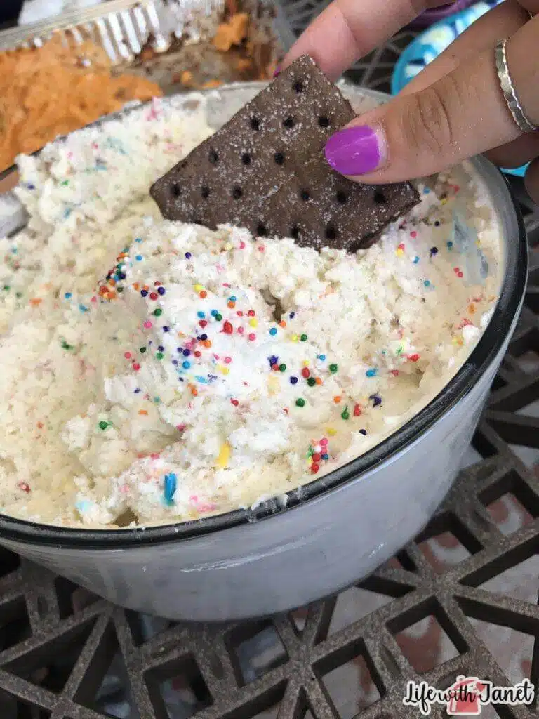 Homemade Dunkaroo Dip: A Nostalgic and Delicious Treat